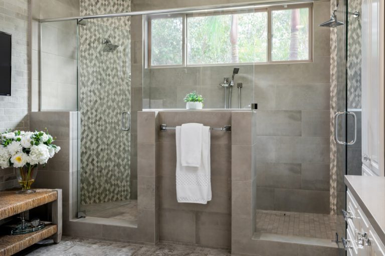 Een inloopdouche zelf maken - Badkamer Courant